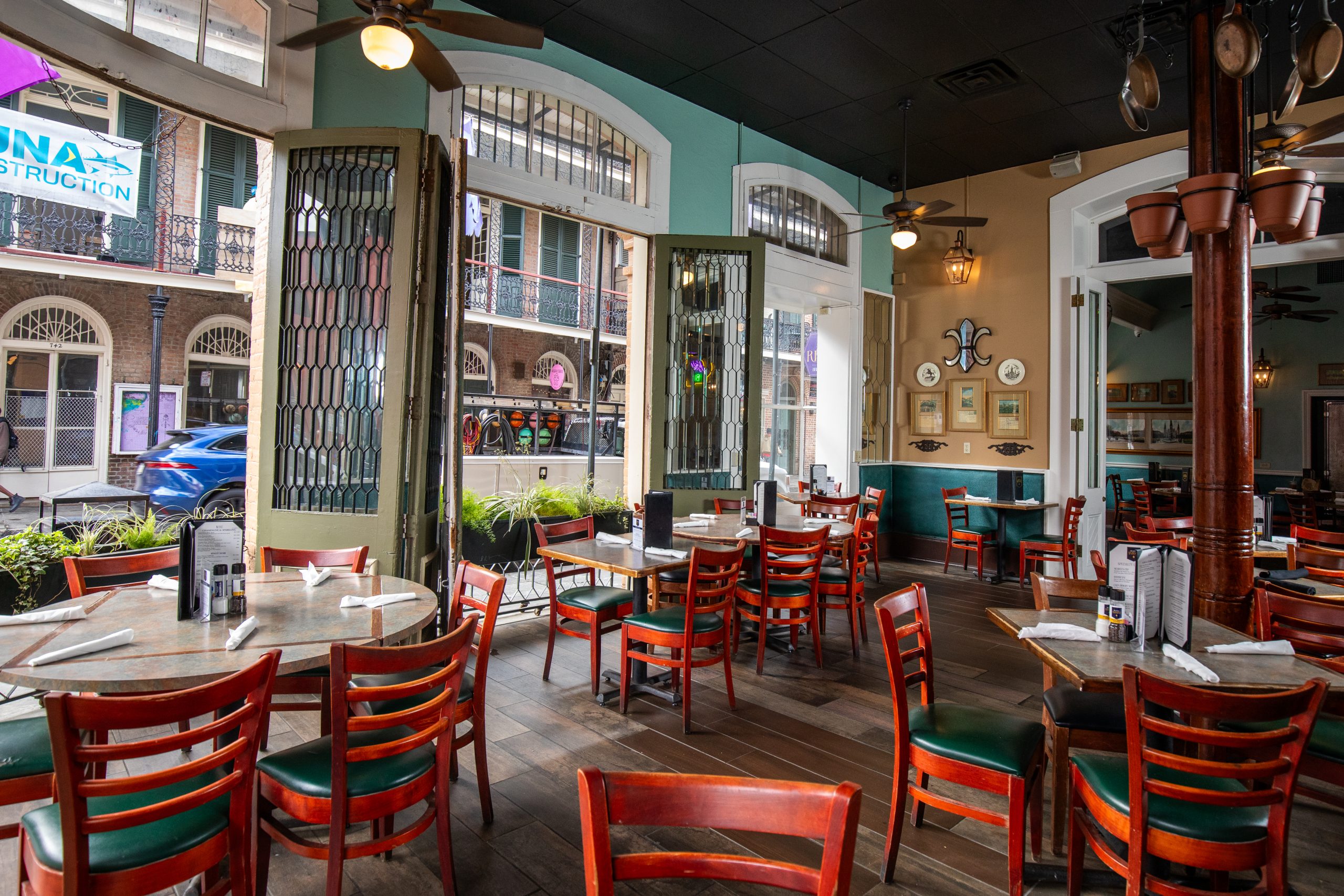 Contact Us - Rue Royale Antoine.com - Rue Royale Antoine.com